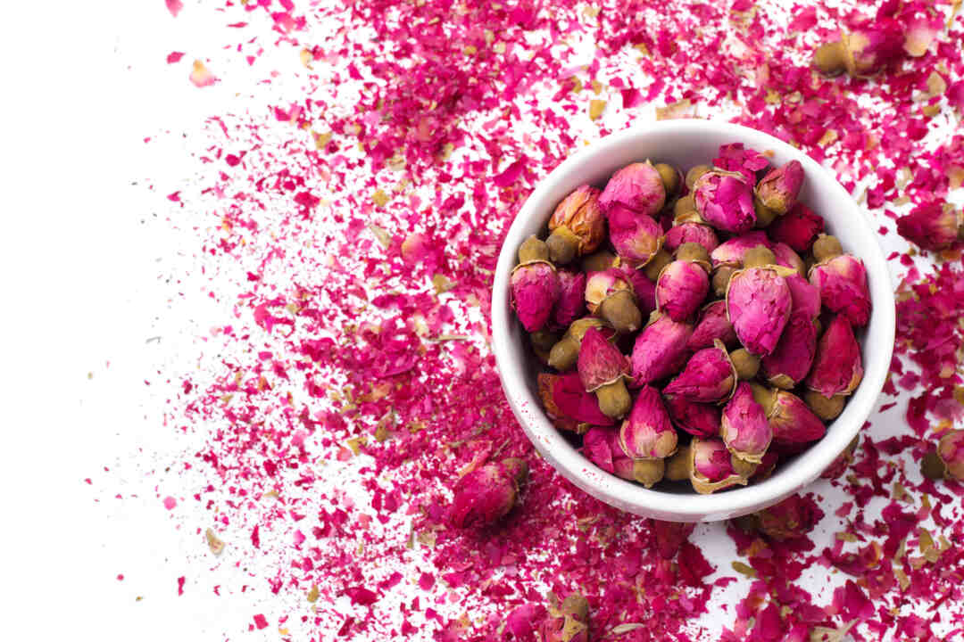Rose Petal Powder Face Pack: Unveiling the Ancient Beauty Secret - Dr ...
