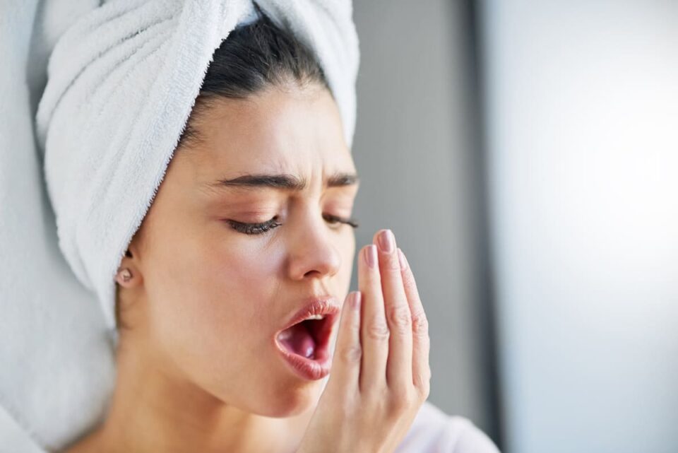 Oil Pulling: The 15-Minute Ancient Practice That Modern Science Can't ...